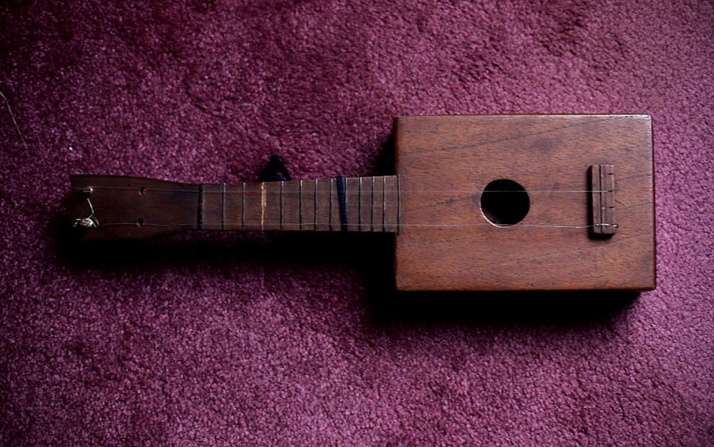 Uke from 1933 in Patty Looman’s collection – Augusta
